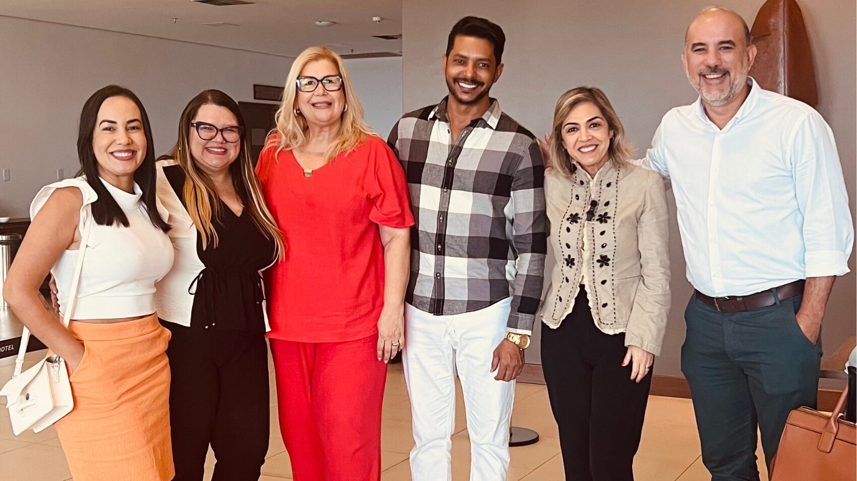 Cleide Santos realiza tradicional café de confraternização natalina, em ...