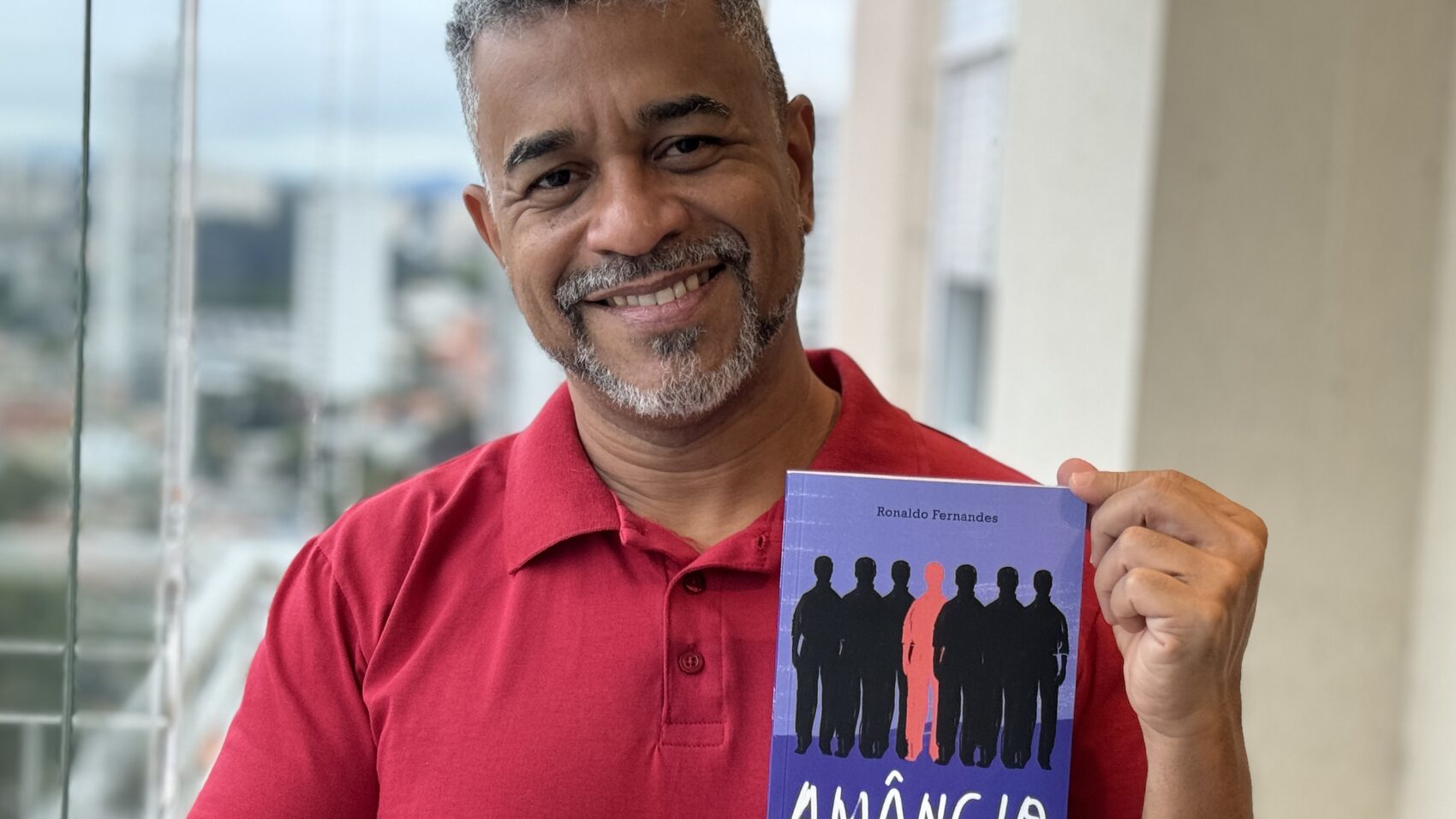 Escritor e dramaturgo pernambucano Ronaldo Fernandes lança “Amâncio ...